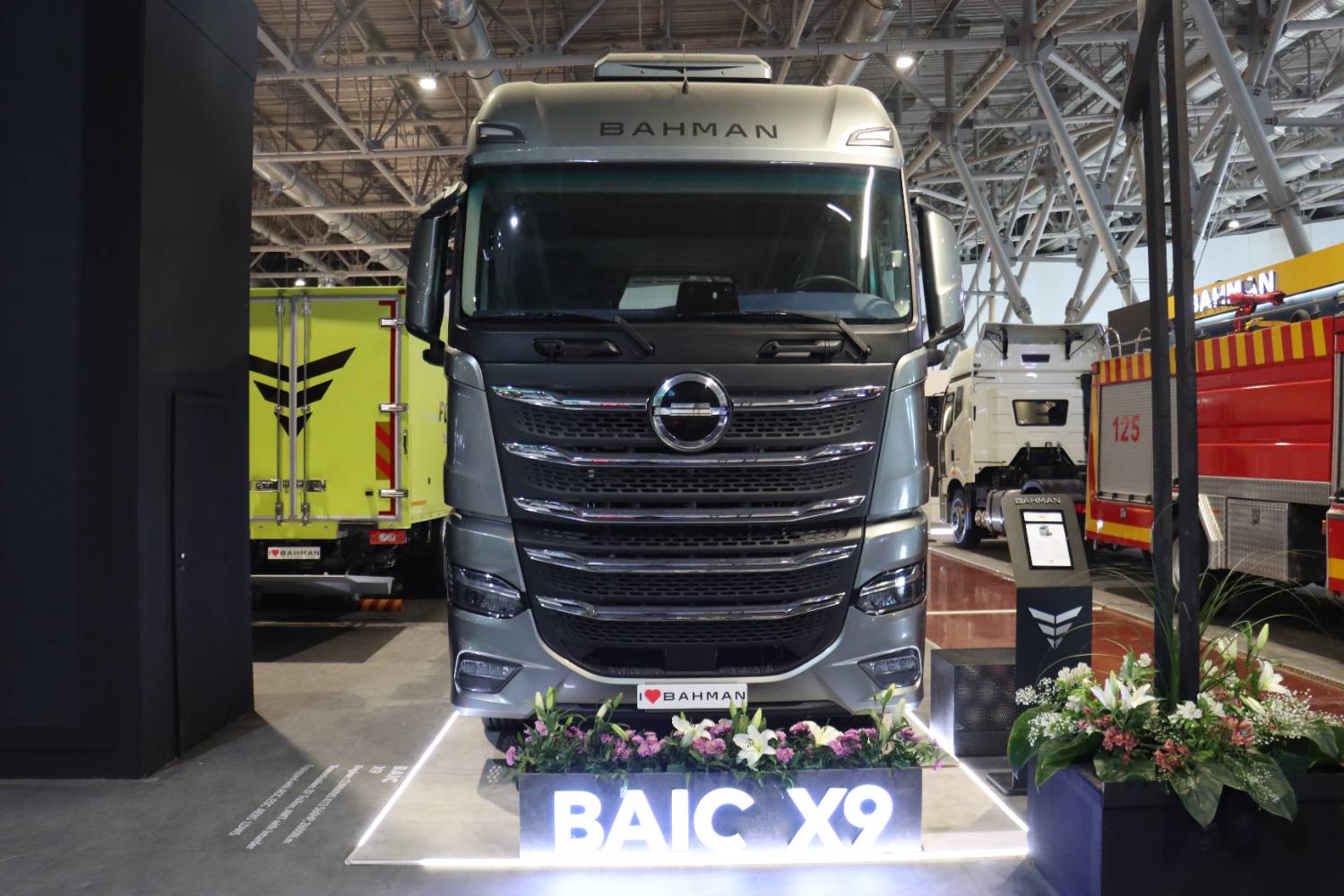 بایک X9 بهمن دیزل معرفی شد/ کشنده لوکس و پر ادعای چینی - پدال