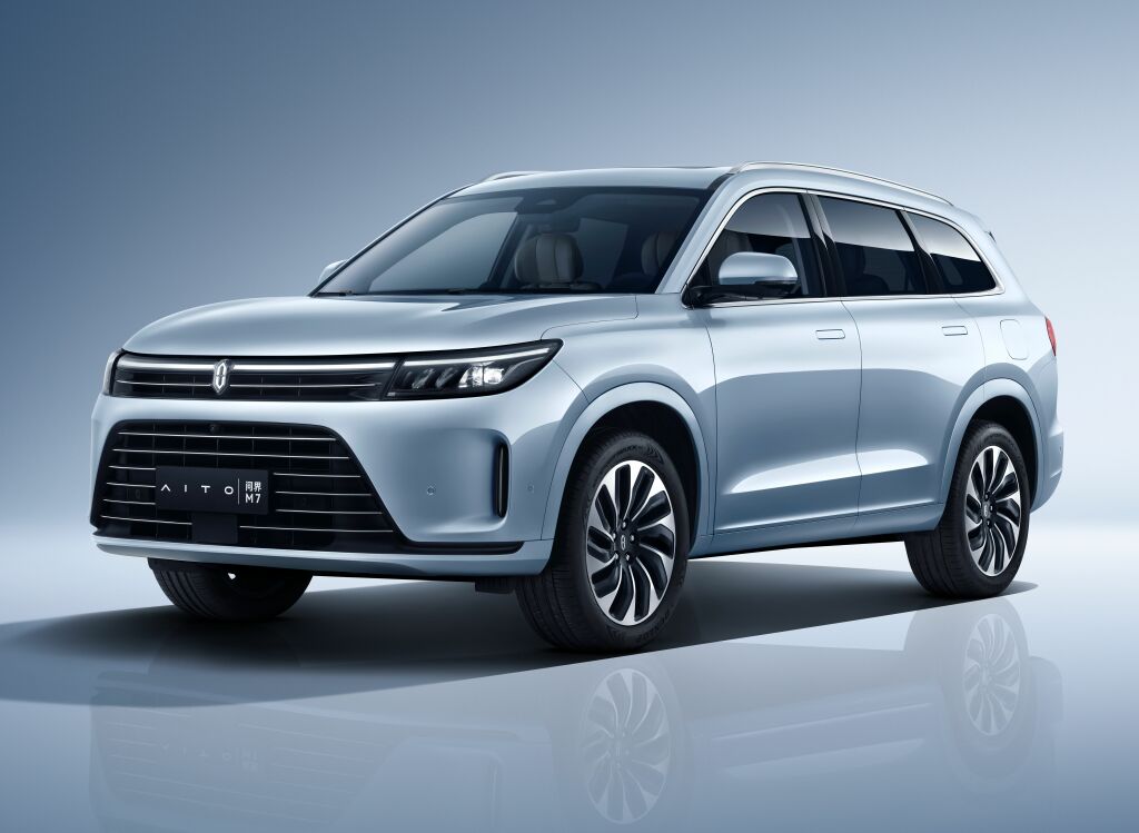 ارس ERES M7 وارداتی؛ مشخصات و قیمت شاسی بلند هیبرید ماموت خودرو - پدال