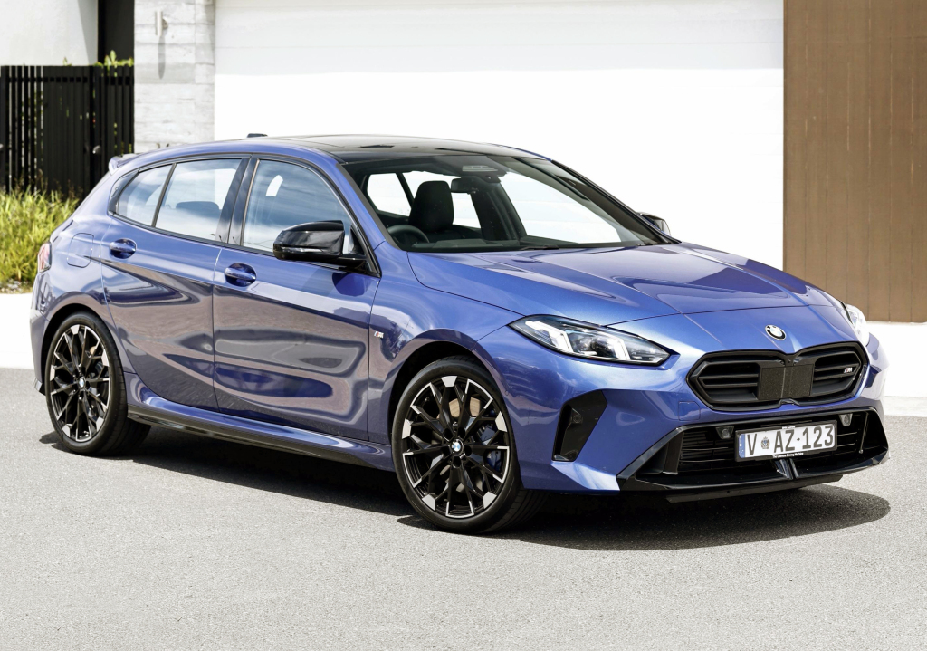 بی ام و سری یک i120 وارداتی ؛ مشخصات و قیمت مدل ۲۰۲۵ پرشیا خودرو - پدال